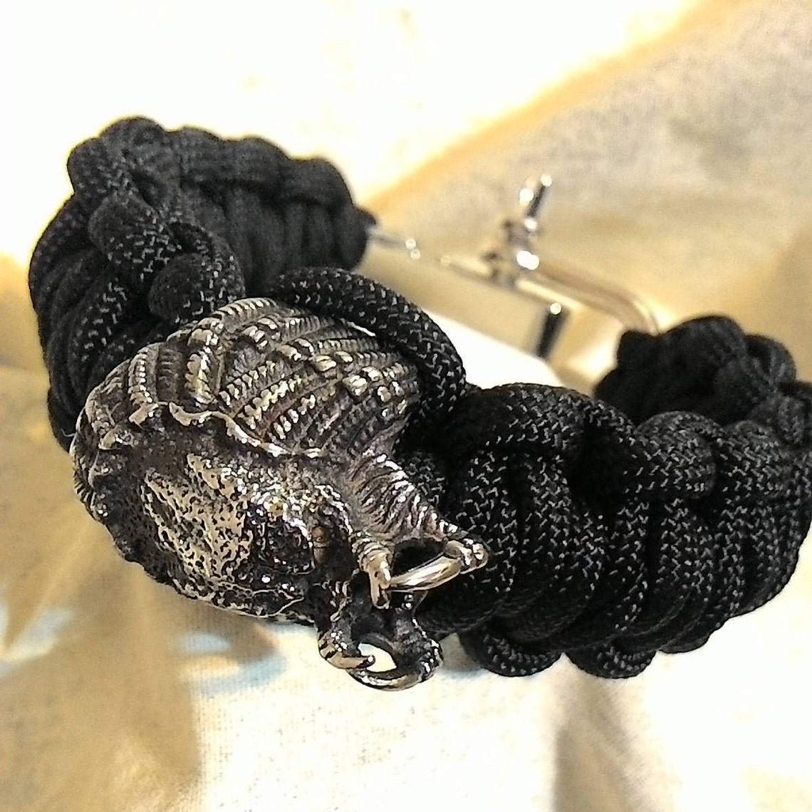The Predator / Yautja Clan Paracord Bracelet / the Predator Bracelet - Etsy