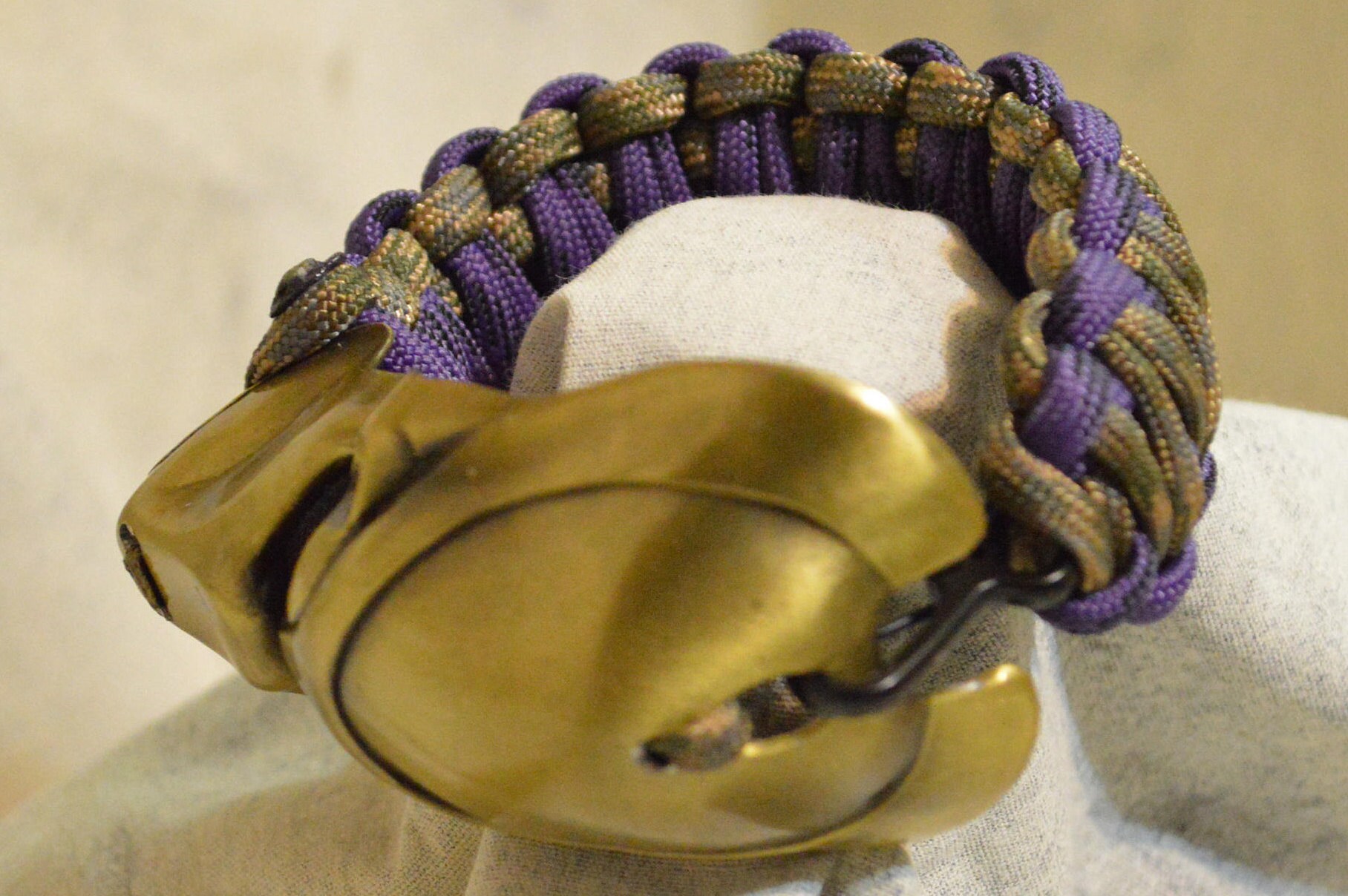 The Predator / Jungle Hunter Golden Mask Paracord Bracelet / the ...