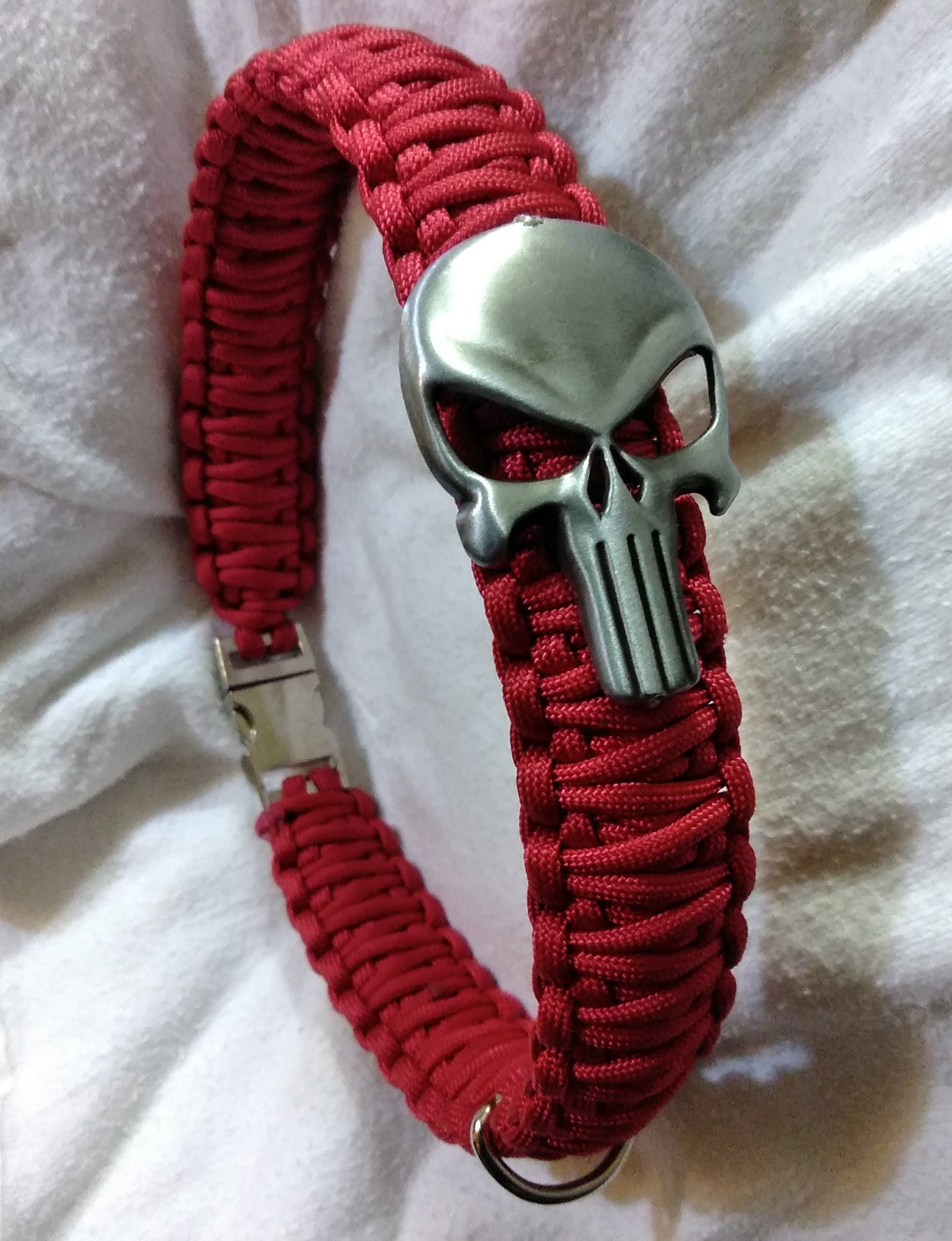The Punisher / Dog Collar / Silver Punisher Skull Paracord Dog Collar ...