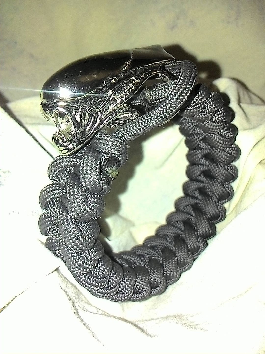 Alien Xenomorph Queen Paracord Bracelet - Etsy