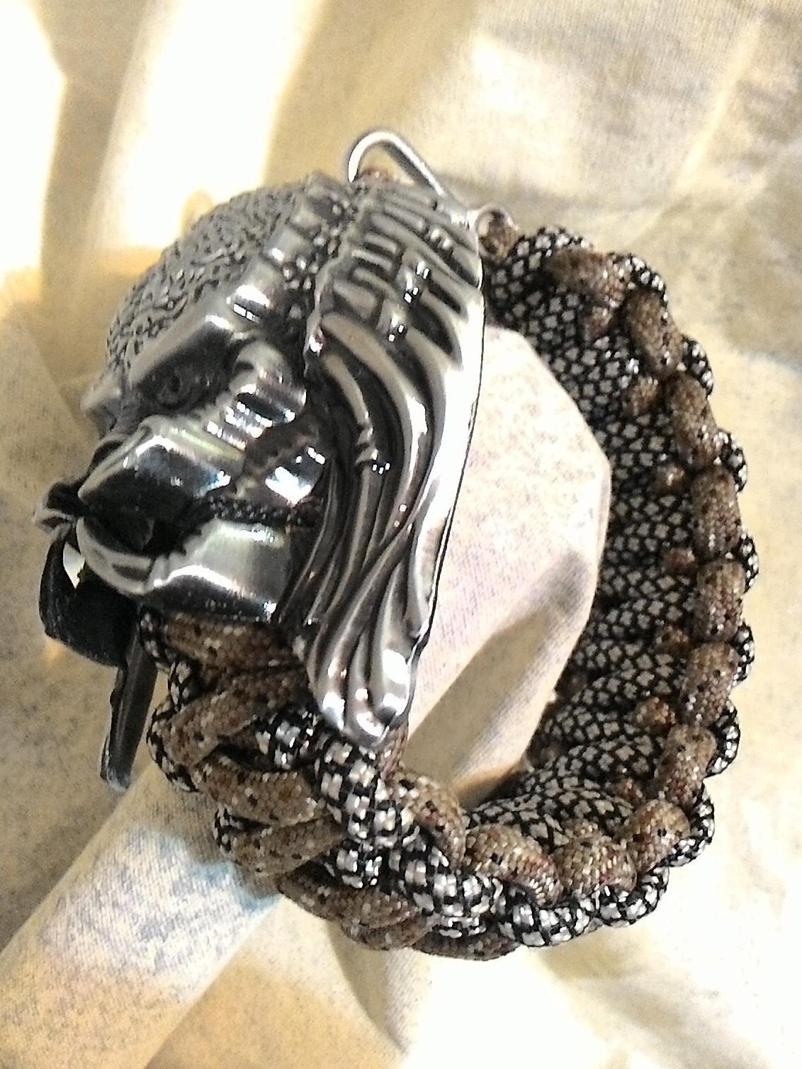 The Predator / City Hunter Unmasked / Predator Paracord Bracelet - Etsy