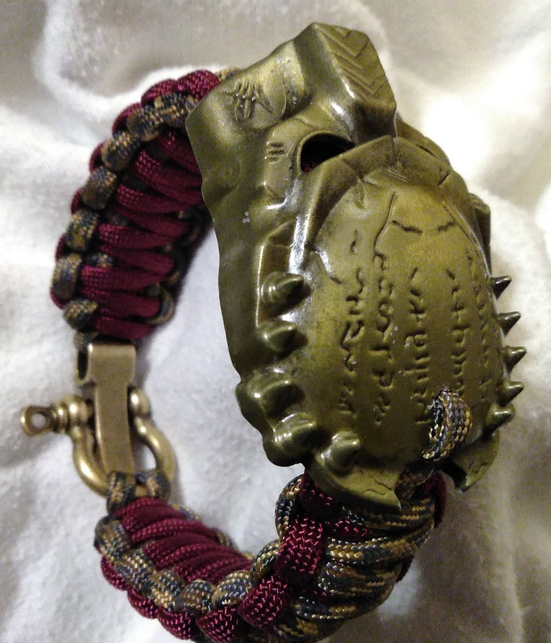 The Predator / 2004 AVP Wolf Golden Mask Paracord Bracelet / the ...