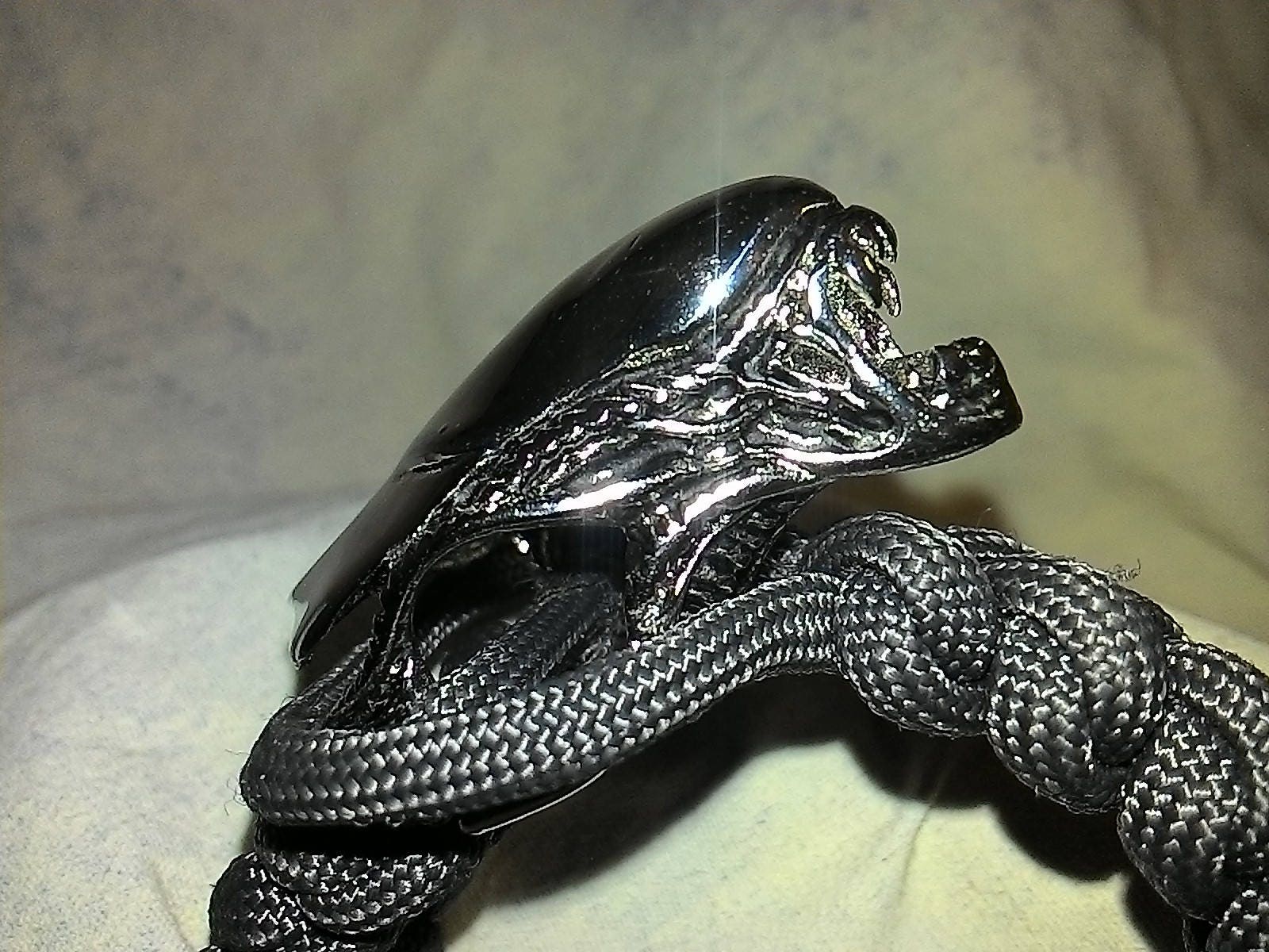 Alien Xenomorph Queen Paracord Bracelet - Etsy