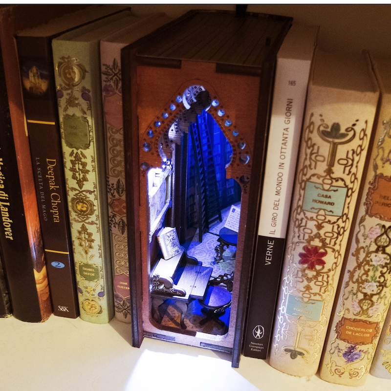 Bookshelf Diorama - Etsy