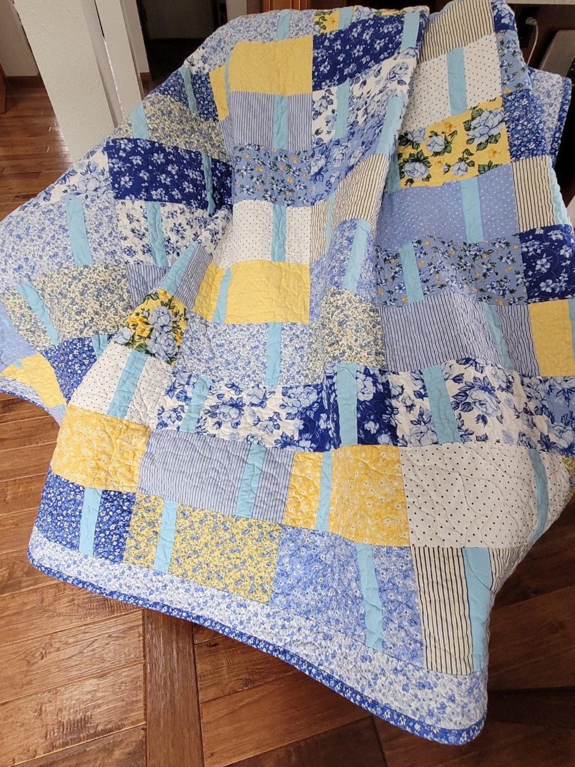 PDF Lap Quilt Pattern ... Quick and Easy ... Layer Cake & Honey Bun ...