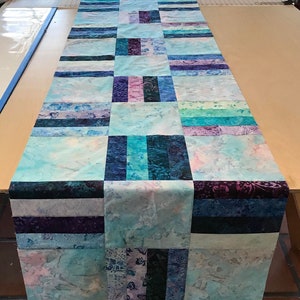 PDF Bed Runner Quilt Pattern ... Quick and Easy ... Layer Cake Friendly ...