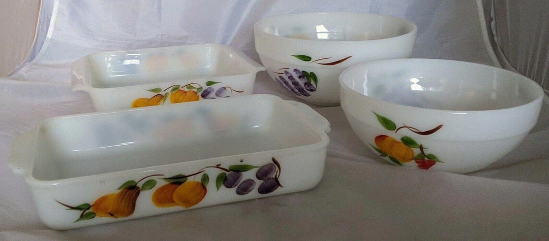 VTG Set 4 Fire King Fruit Casserole Dishes & Bowls Milk Glass Anchor ...