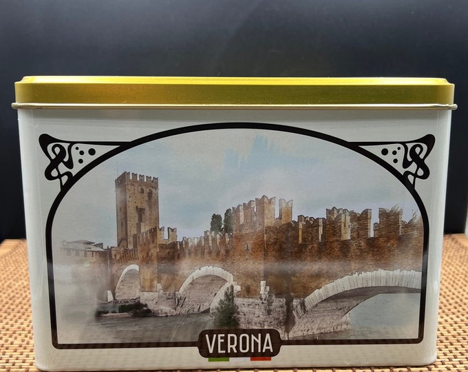 Large Matilde Vicenzi Italinan Fine Pastry Tin - Etsy