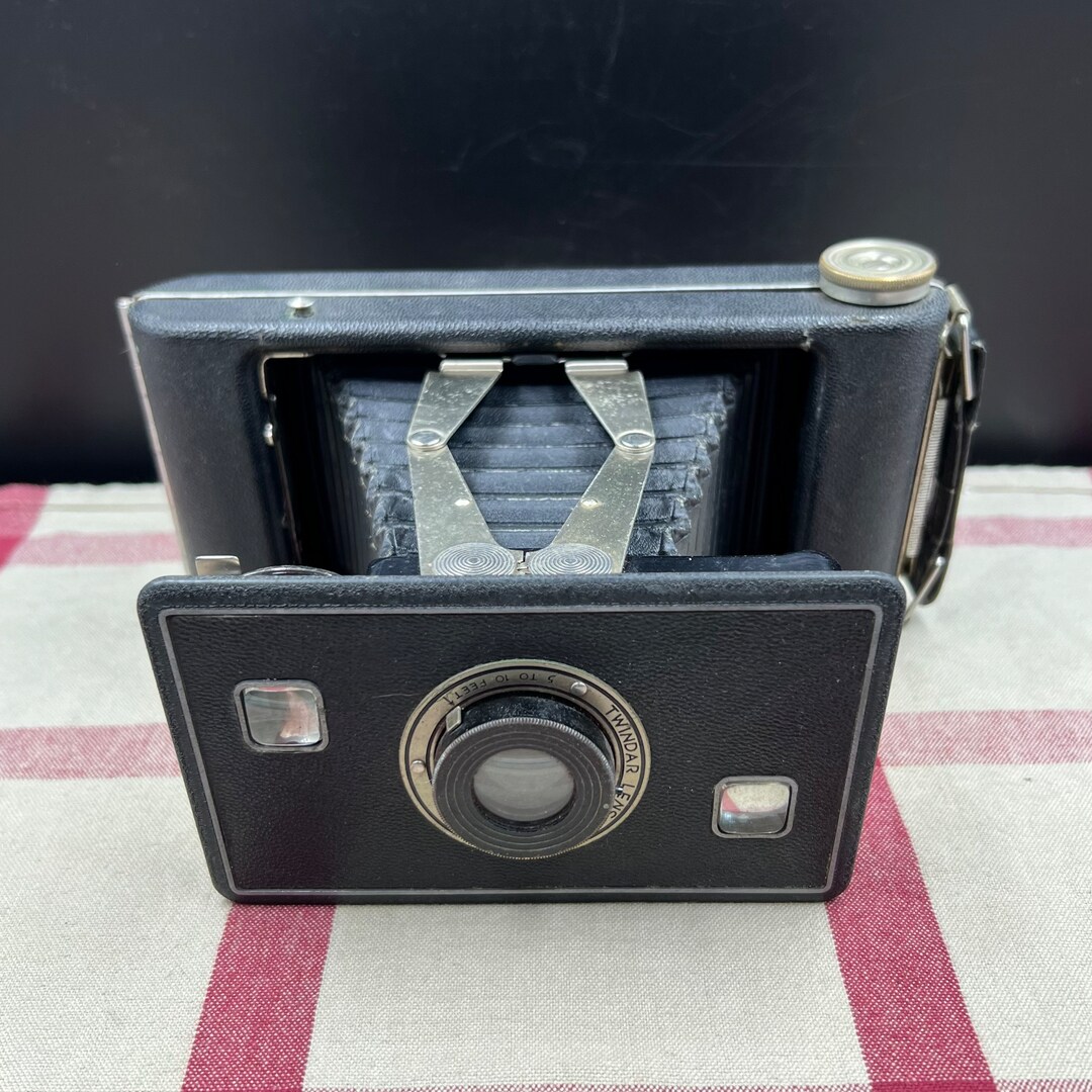 Vintage Jiffy Kodak Six-16 Series II Camera - Etsy