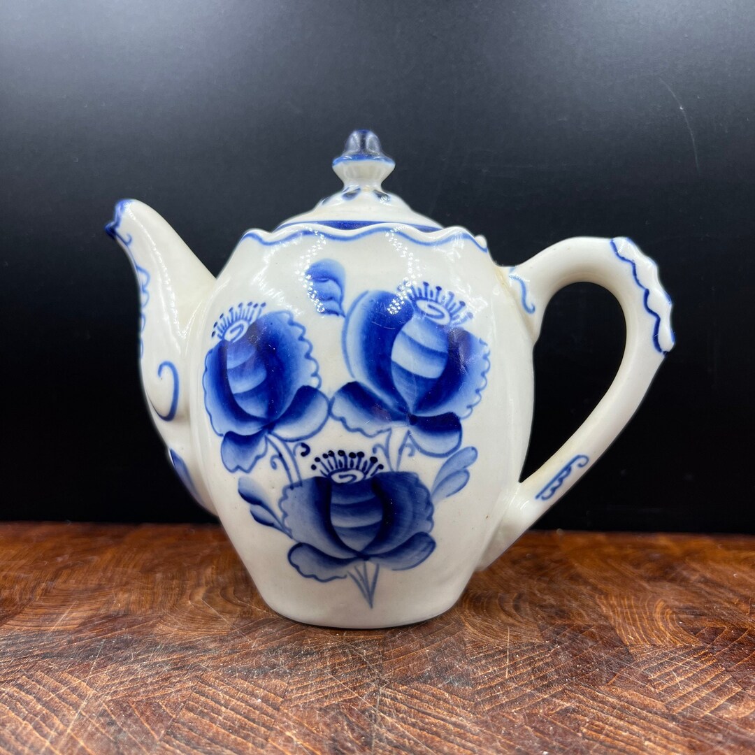 Small Vintage Gzhel Russian/ukrainian Blue and White Porcelain Lidded ...