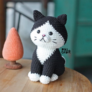 Amigurumi Crochet Kitten Pattern.mutmeg the Tuxedo Cat Amigurumi ...