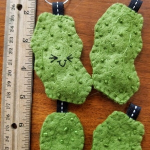 All Natural Wool Felt Ornament - Pickle - Weihnachtsgurke - Etsy