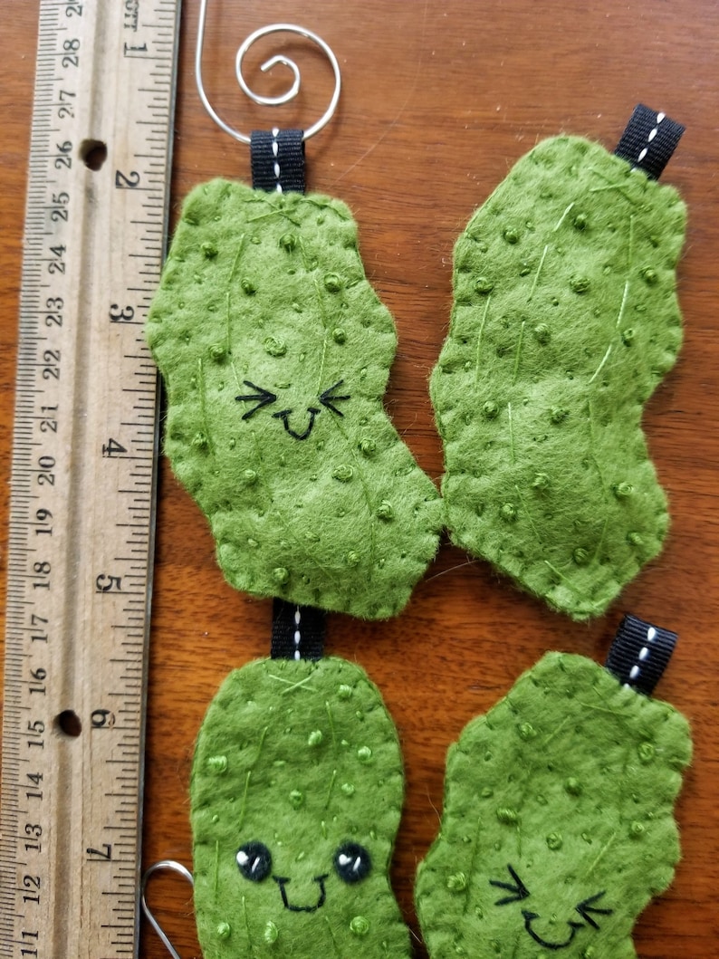 All Natural Wool Felt Ornament - Pickle - Weihnachtsgurke - Etsy