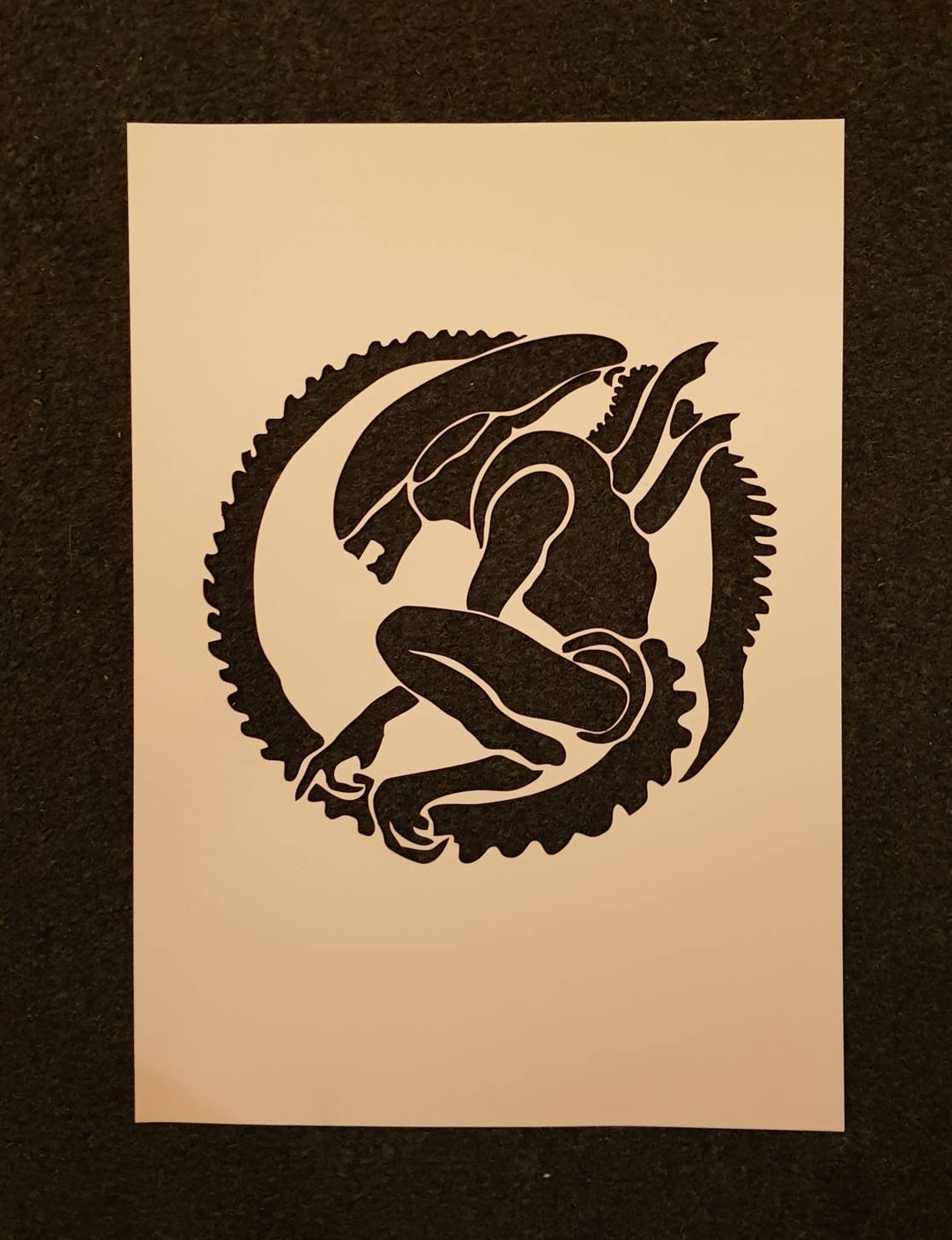 A4 Alien xenomorph stencil laser cut from mylar - Etsy Portugal