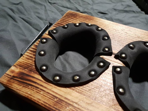 How To Make Medieval Stocks