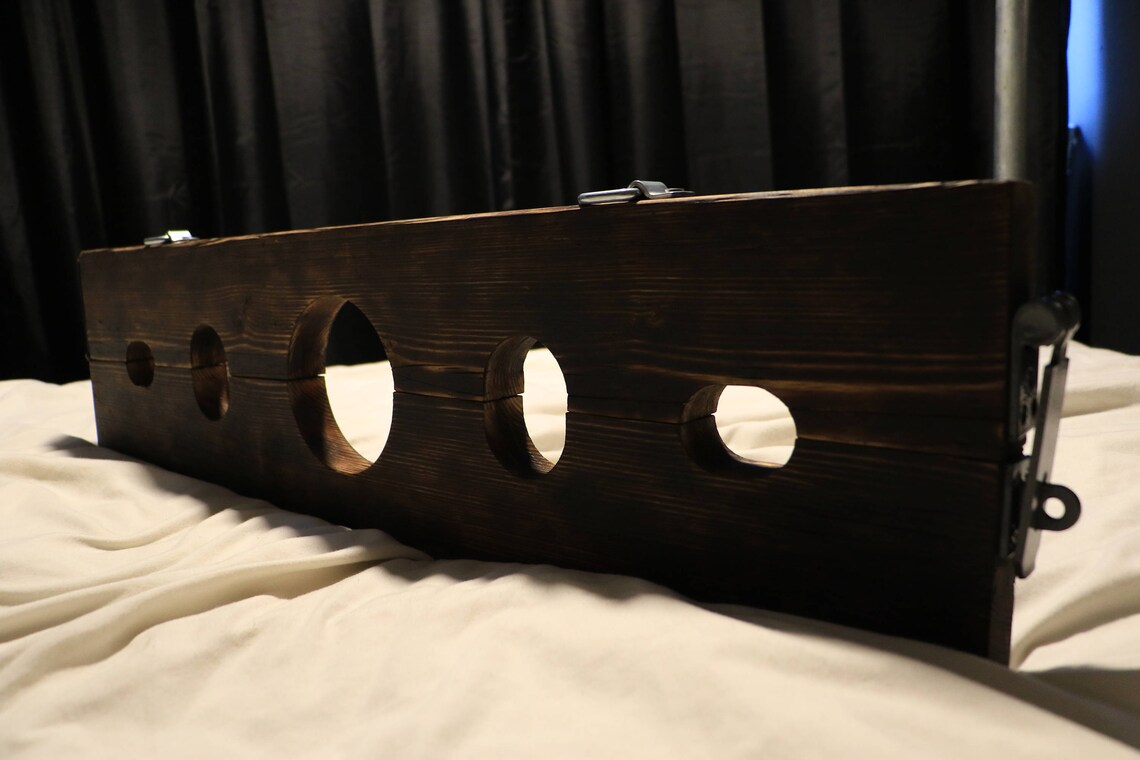Neck wrist and ankle stocks / Medieval Pillory for bondage - Etsy 日本