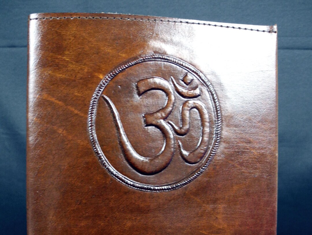 OM - A5 Handmade Refillable Leather Journal Diary Pagan Wicca Book of ...