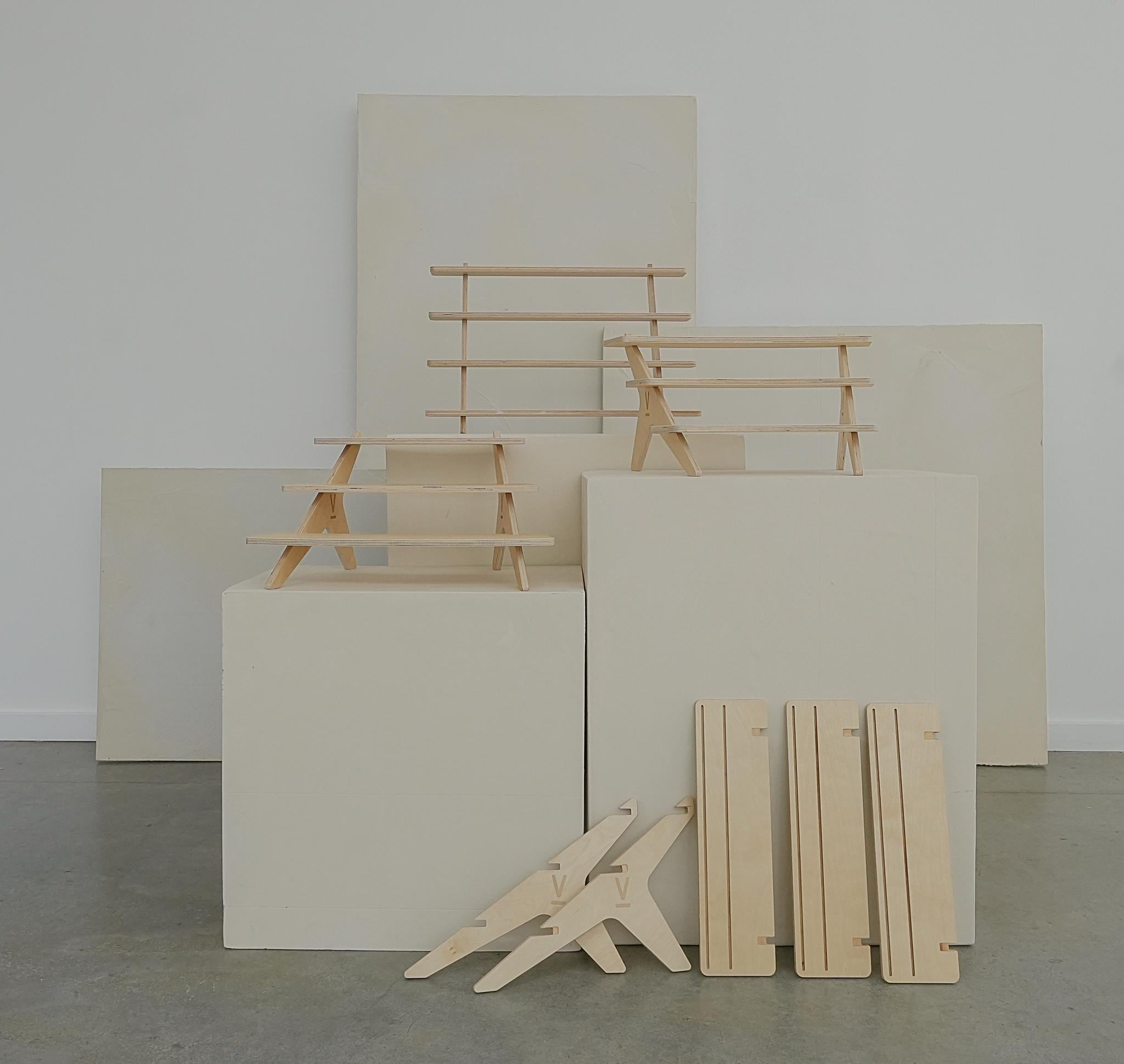 Curved Wood Display Belly Stadium Vertical Ledge Market System ...