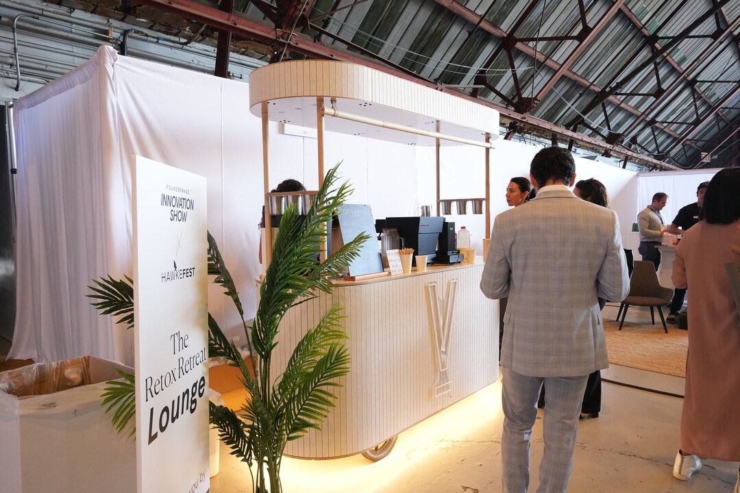 Mobile Coffee Cart, Pop up Bar Cart, Modern Food Beverage Cart, Mall ...