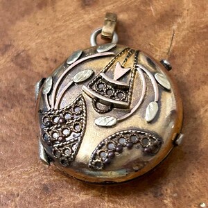 Beautiful Antique Victorian Tri Color Gold Filled Locket Pendant in 3D ...
