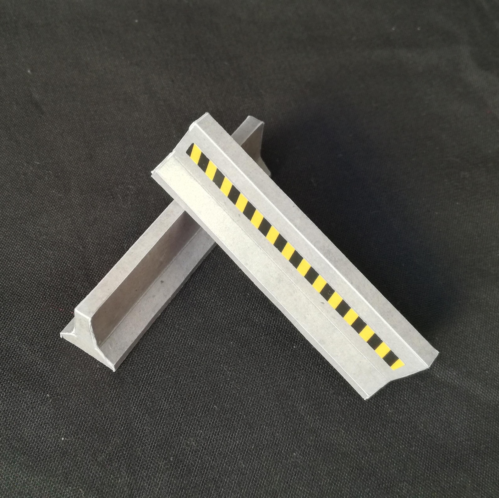 Printable Paper Craft 1-32 and 1-48 Scale Concrete Jersey Barrier PDF ...