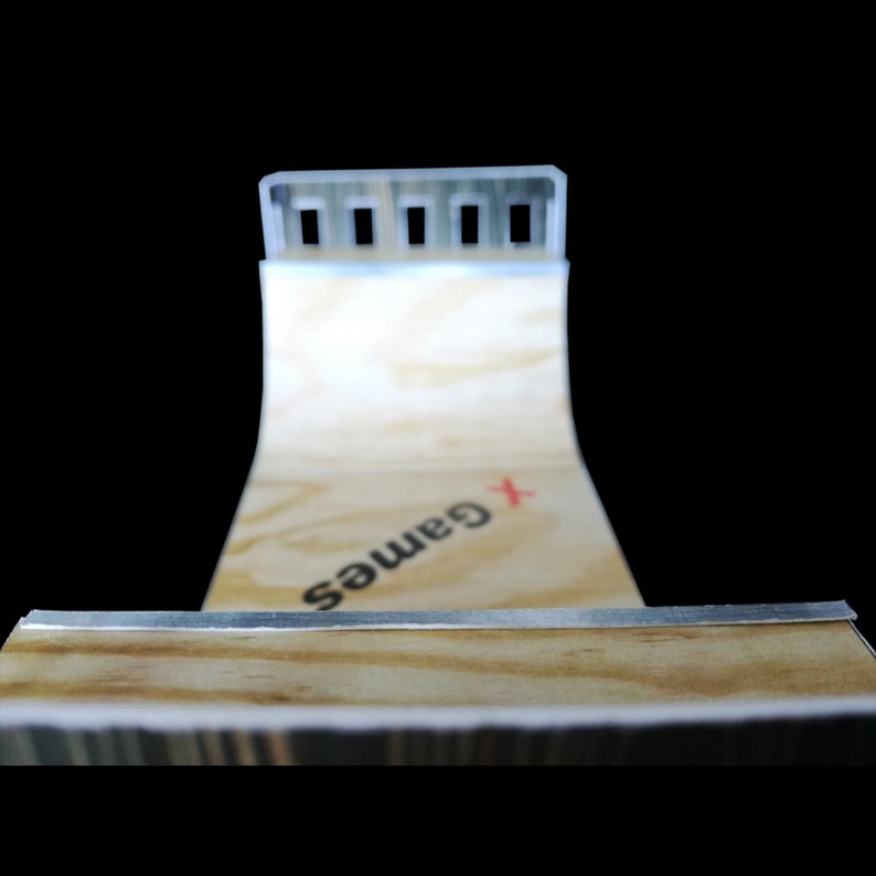 Printable Paper Craft Skate Park Halfpipe / Half-pipe Vert Ramps for ...