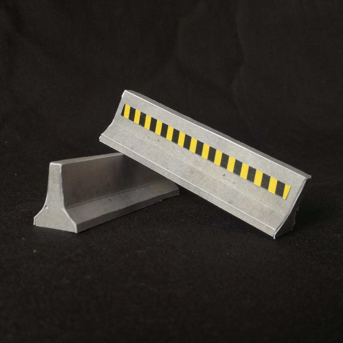 Printable Paper Craft 1-32 and 1-48 Scale Concrete Jersey Barrier PDF ...