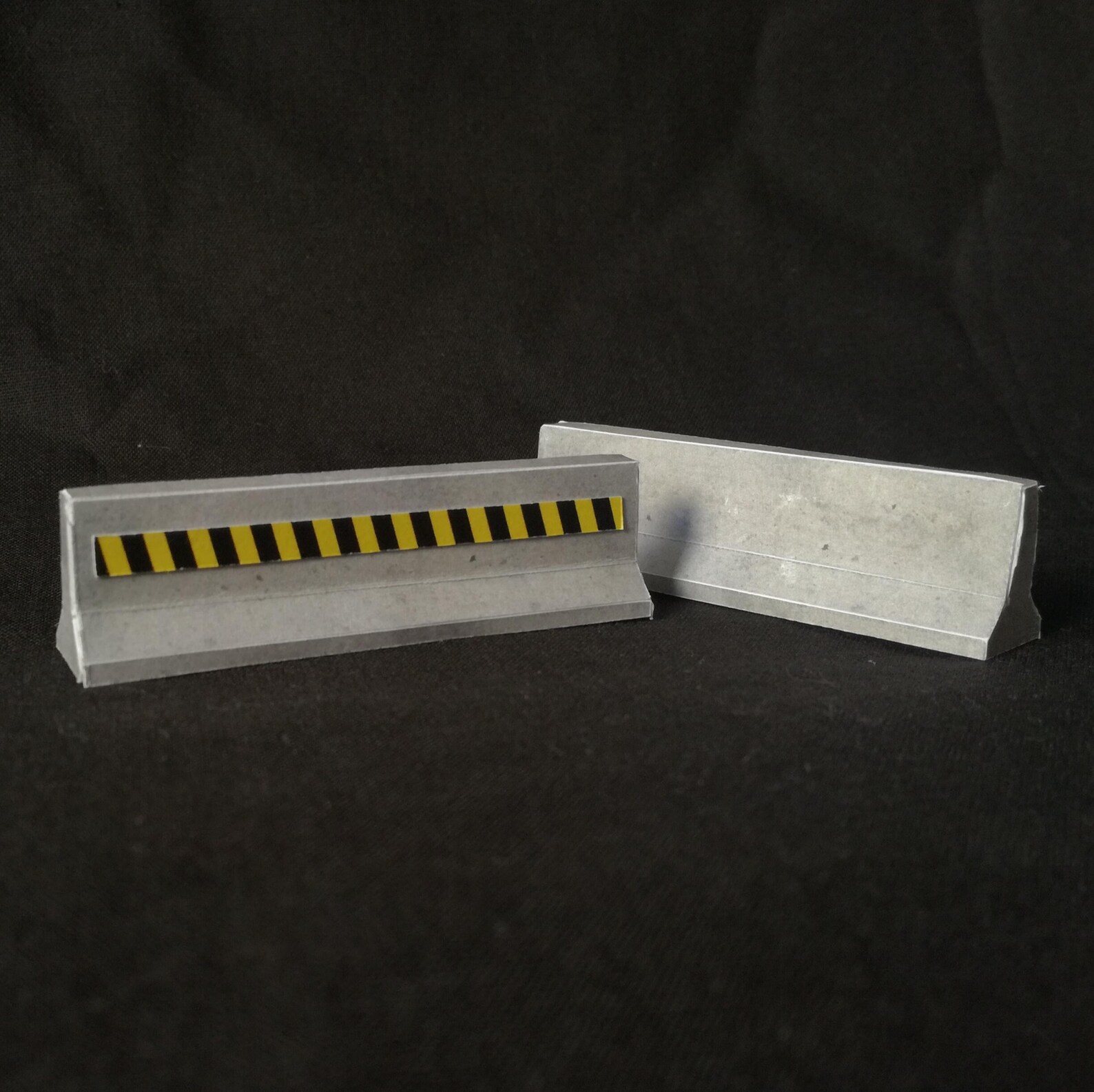 Printable Paper Craft 1-32 and 1-48 Scale Concrete Jersey Barrier PDF ...
