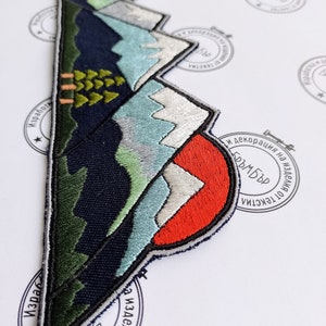 Freehand Treadle Sewing Machine Embroidered Big Mountain Applique Sew ...