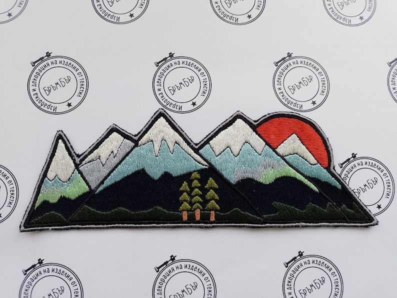 Freehand Treadle Sewing Machine Embroidered Big Mountain Applique Sew ...