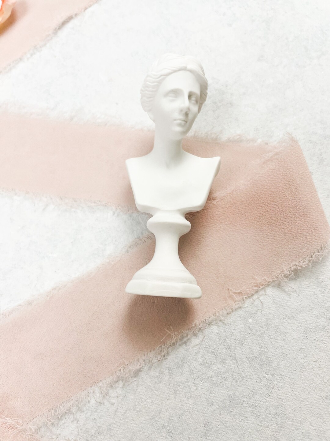 Mini Venus Statue | Wedding Flat Lay Photography Prop - Etsy