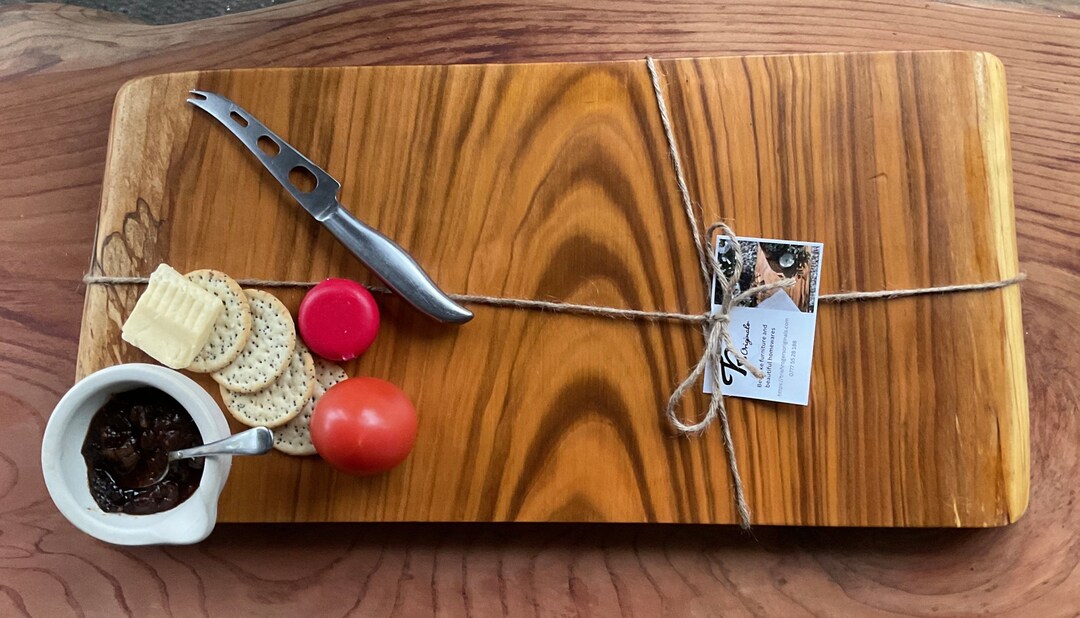 Tabla de cortar con borde natural, tabla para servir de cerezo macizo ...