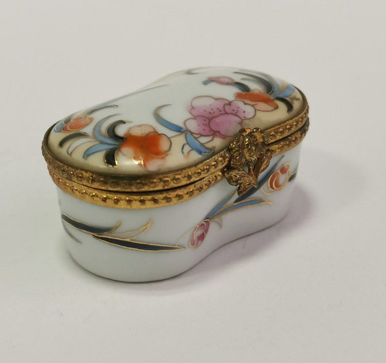 Vintage Limoges France Porcelain Trinket Box ,pill Box, Hand Painted - Etsy