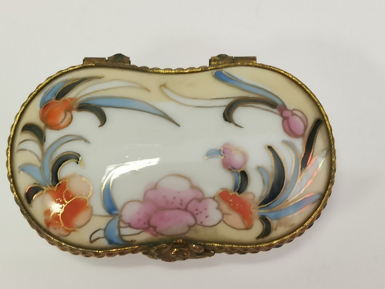Vintage Limoges France Porcelain Trinket Box ,pill Box, Hand Painted - Etsy