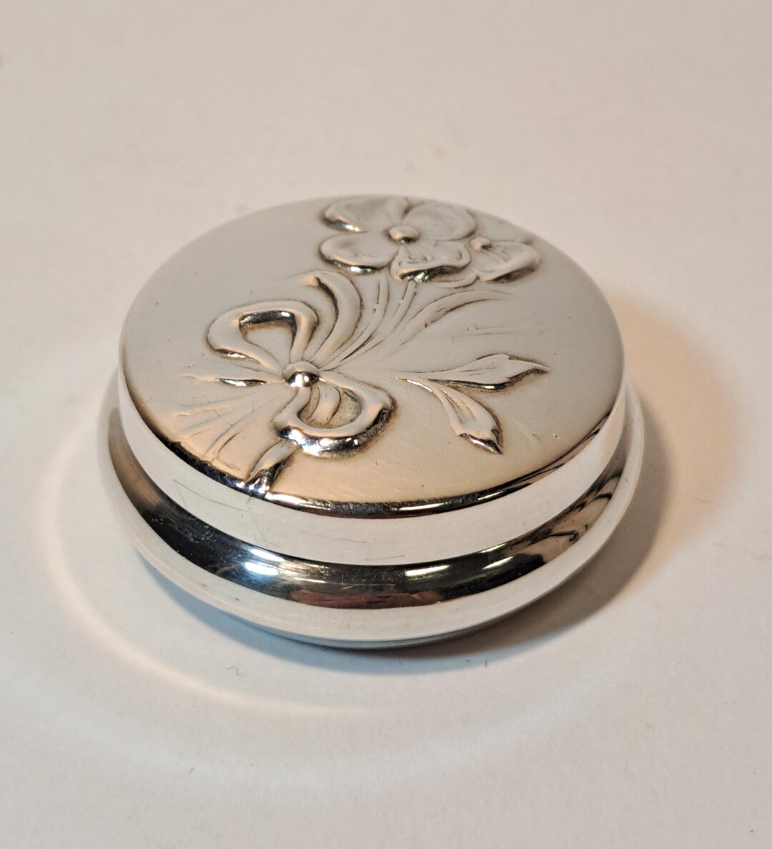 Vintage Sterling Silver Pill Box - Etsy