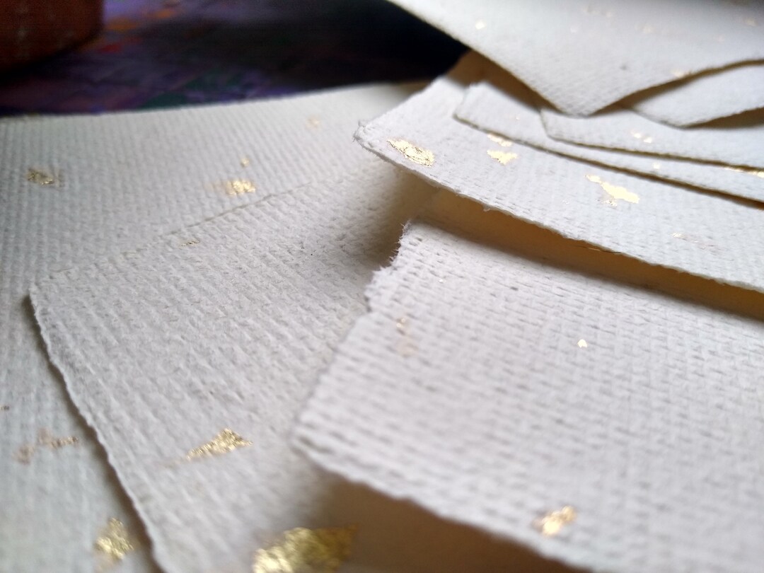 A5 Gold Flaked Vanilla Recycled Paper Sheets, 10 Sheets of 21 Cm by 15 ...