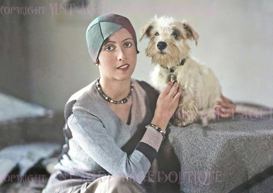 Vintage 1920's Hand Tinted Photograph of A Lovely Flapper in A Cloche ...
