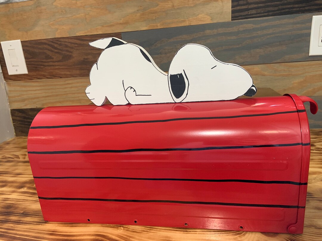 Relaxing Snoopy Mailbox Topper/decor - Etsy