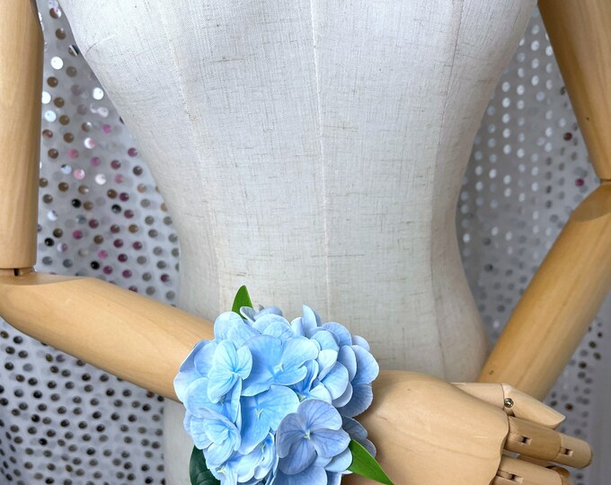 Blue Hydrangea Corsage, Blue Flower Boutonnieres, Hydrangea Corsage ...