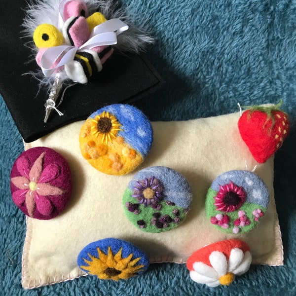 Needle Felted Brooch - Etsy UK