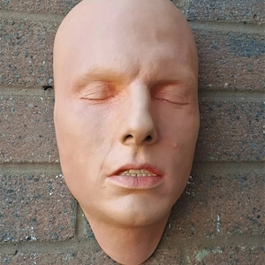 Life Face Cast of Tom Cruise- Realistic Style - Etsy