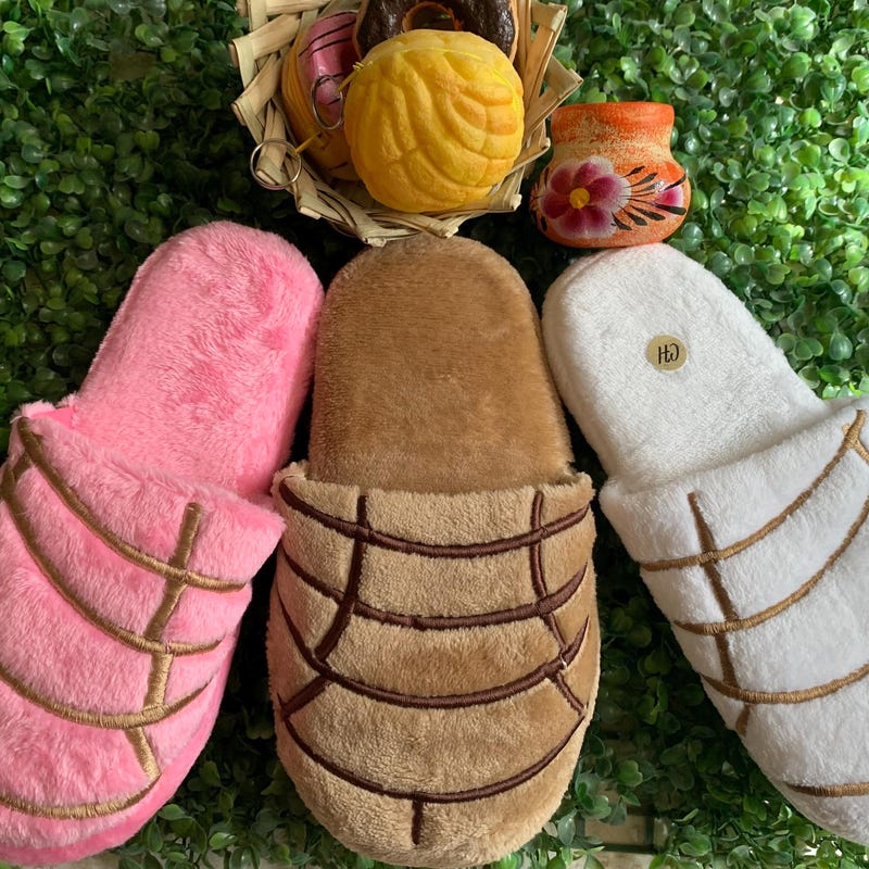 Concha Slippers - Etsy