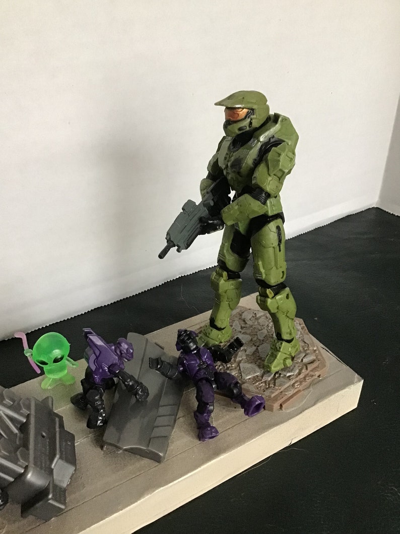 Halo Master Chief Versus Aliens Playset - Etsy