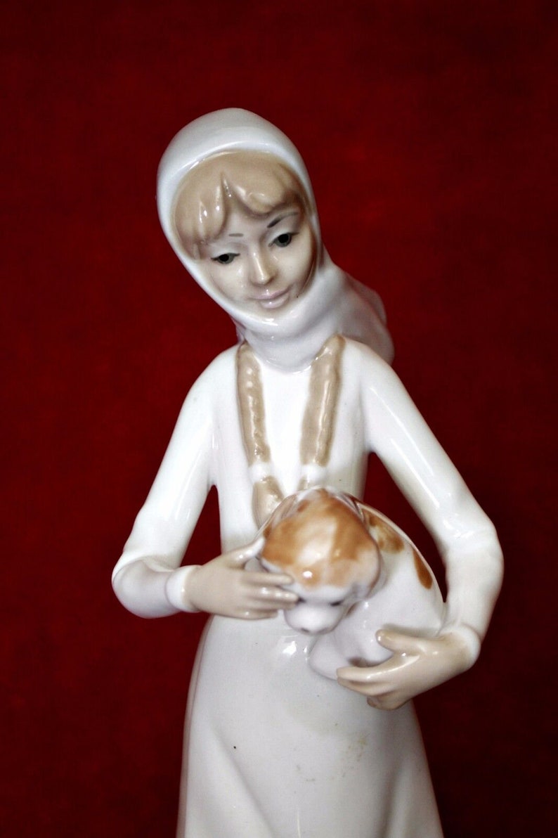 Vintage Casades Porcelain Girl Figurine Spain - Etsy