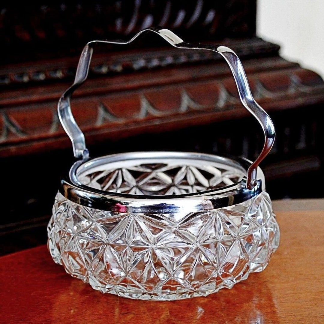 Vintage Crystal Glass Bon Bon Dish/bowl With Handle - Etsy