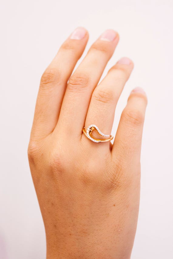 Vintage style diamond ring Wave shape ring 18k gold ring | Etsy