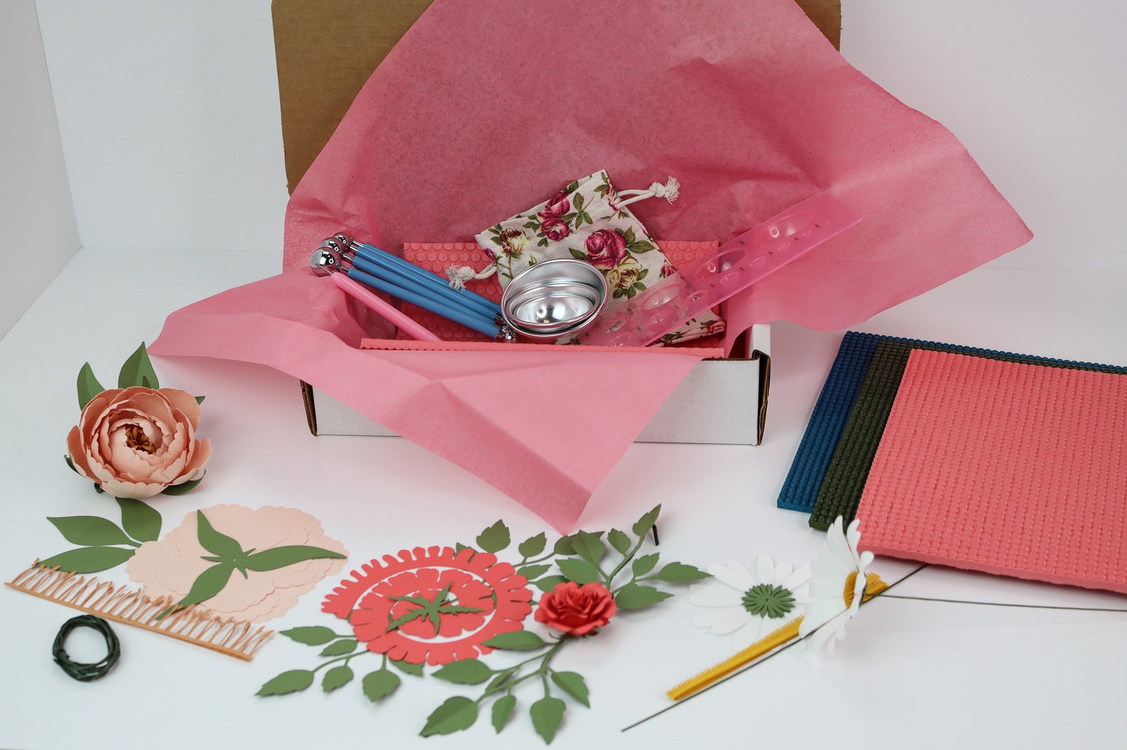 Deluxe Paper Flower Tool Kit With 3 Paper Flower Kits Peony, Rose ...