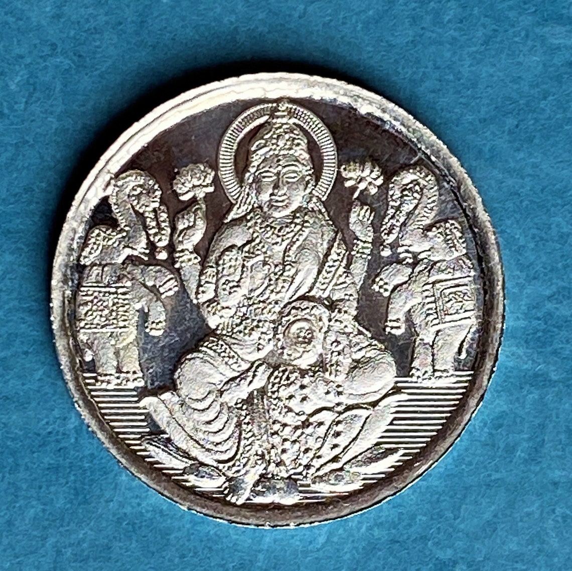 Shri Laxmi Coin 5 G 99.9 Silver Shri on One Side and Laxmi | Etsy