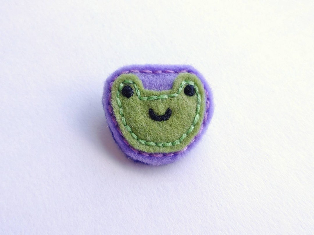 Purple Frog Pin, Froggy Handsewn Felt Brooch - Etsy