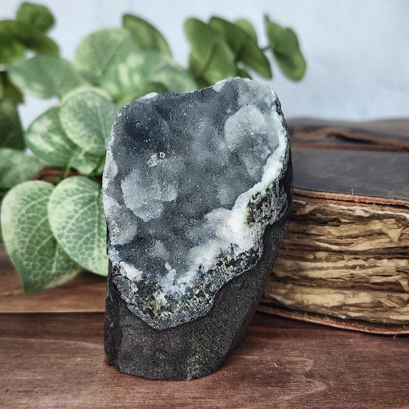 Chalcedony Geode - Etsy